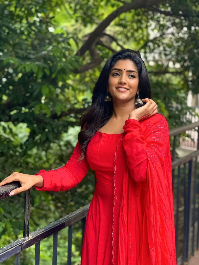 Actress isha rebba photos - Telugu24