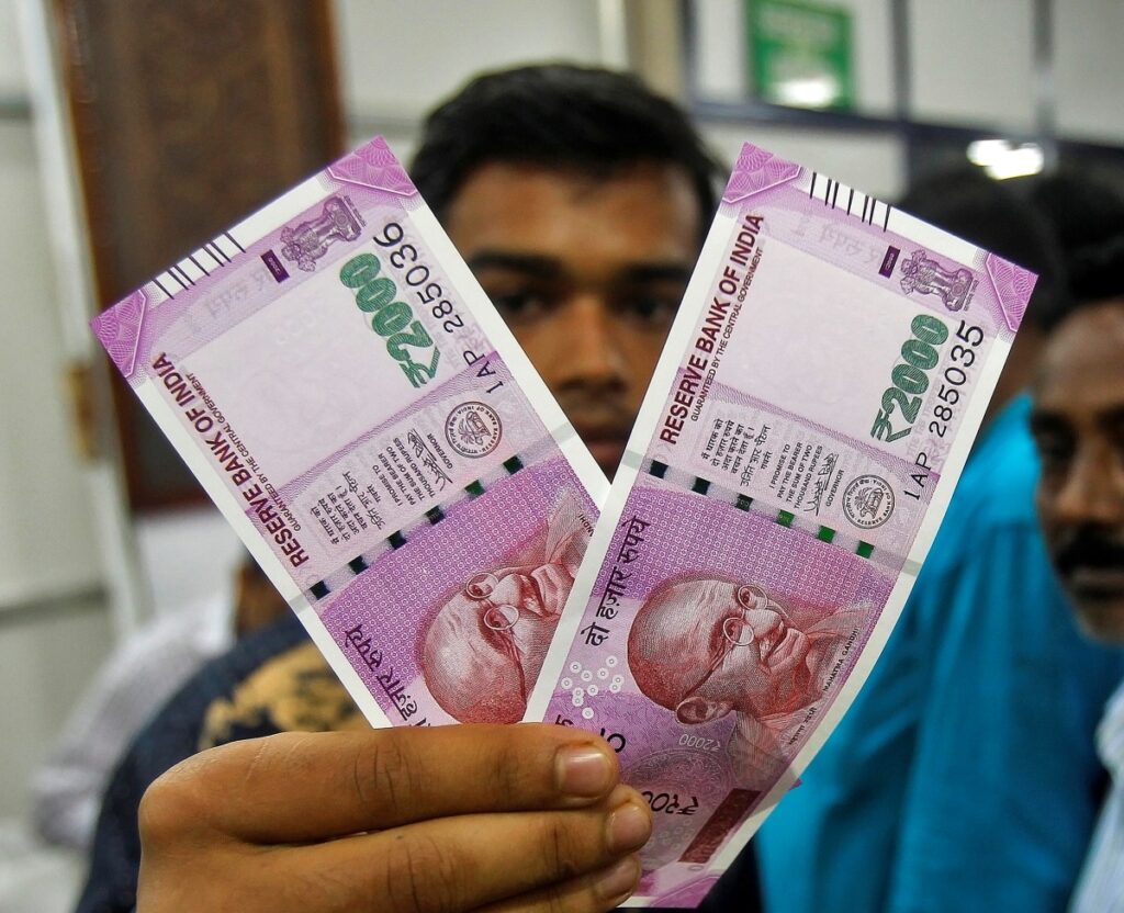2000 notes : రూ.2000 నోట్లు వెనక్కి.. RBI సంచలన నిర్ణయం - Telugu24